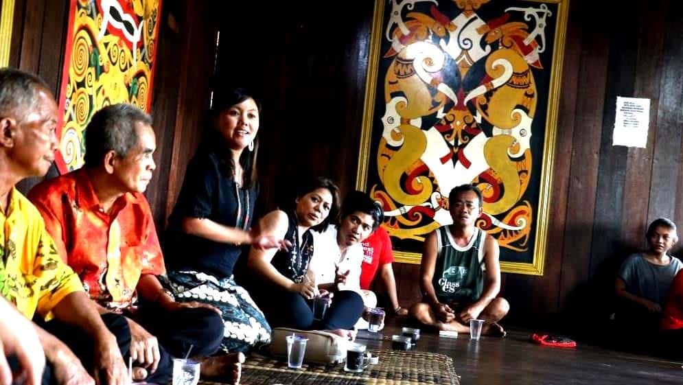 Enlivening a Fading Culture: A Dayak Experience in Borneo ...